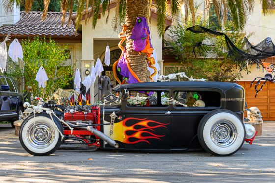 Spotted: Skeletons driving a hot rod - InMenlo