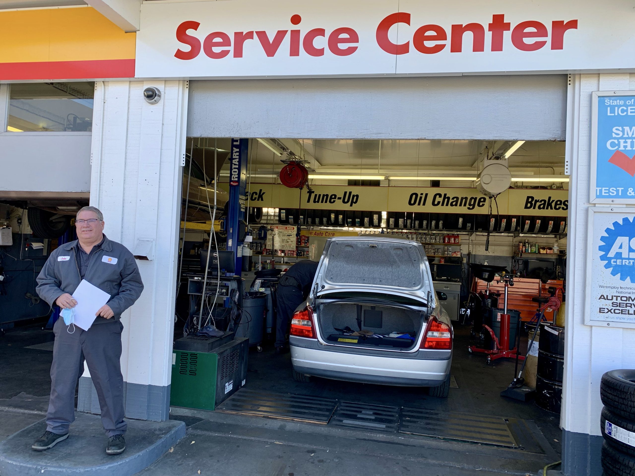 Spotted: Service manager extraordinaire John Poulet at Shell Station ...