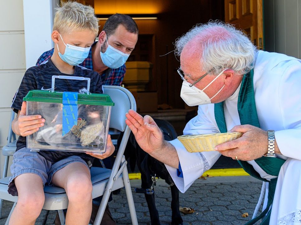 Spotted: Blessing of the animals at Trinity Church in Menlo Park - InMenlo