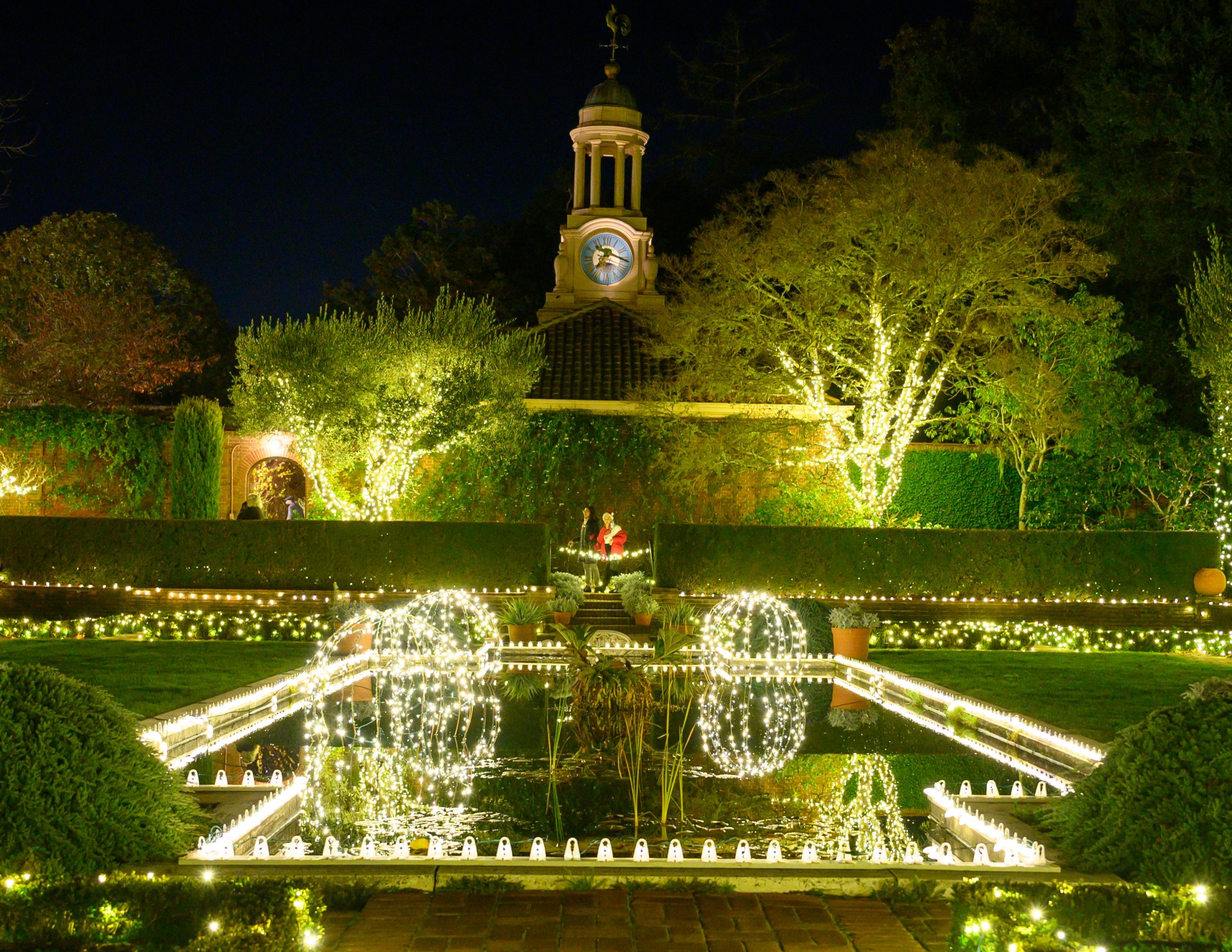 Filoli at night is a dazzling delight during the holidays - InMenlo