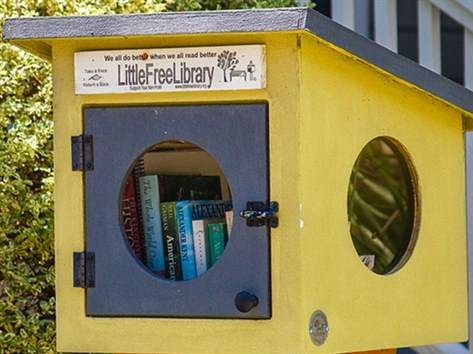 Little Free Libraries are scattered throughout Menlo Park - InMenlo