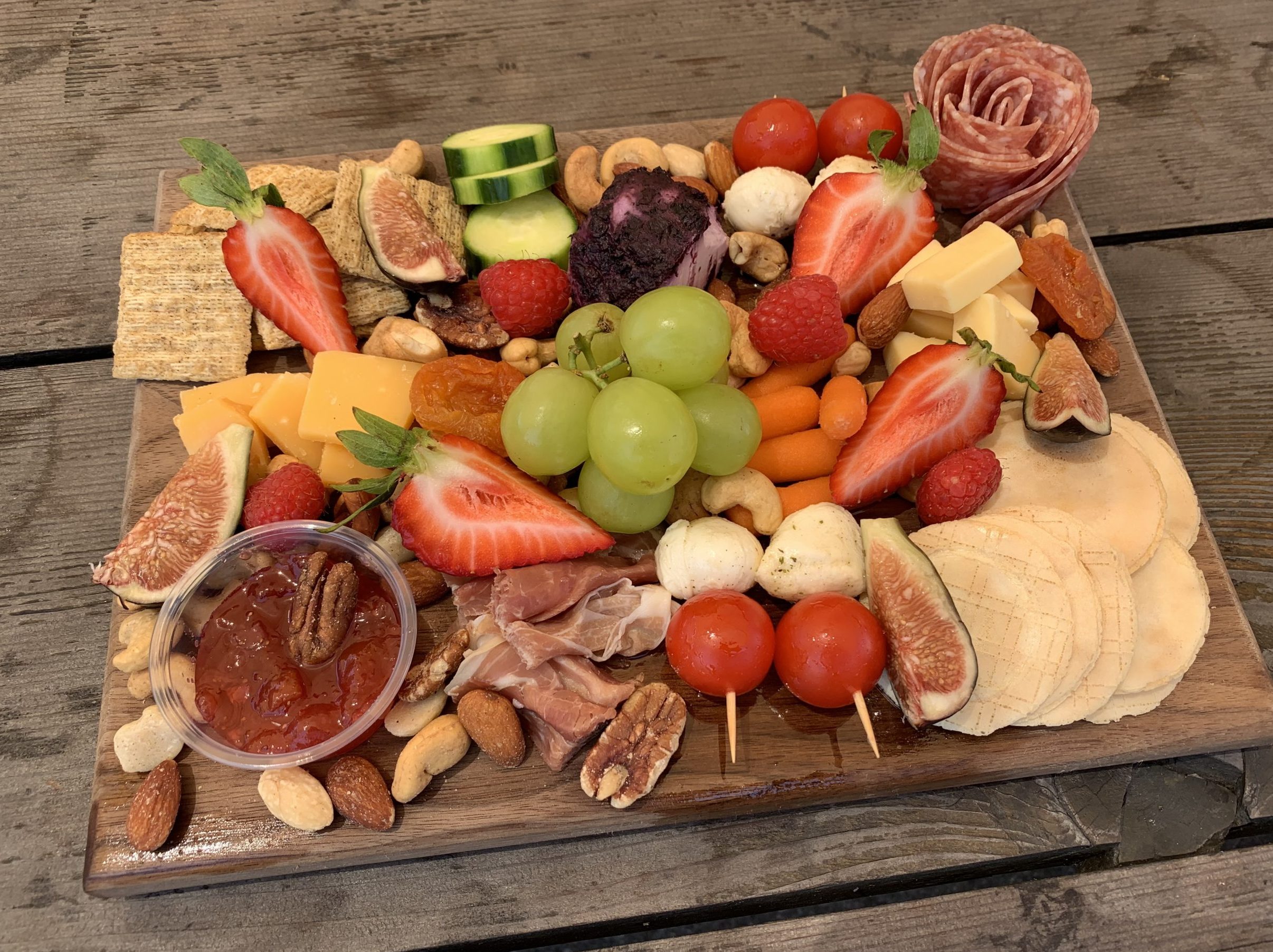 Food shines along with wine and cars at Auto Vino/Woodside Vineyards ...