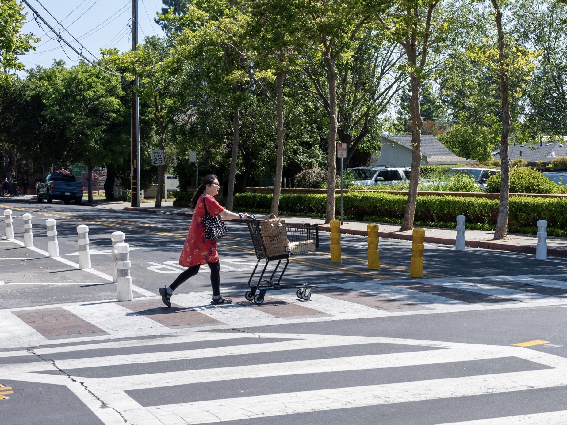 Spotted: Bulb outs at Menlo Avenue near Draeger's - InMenlo