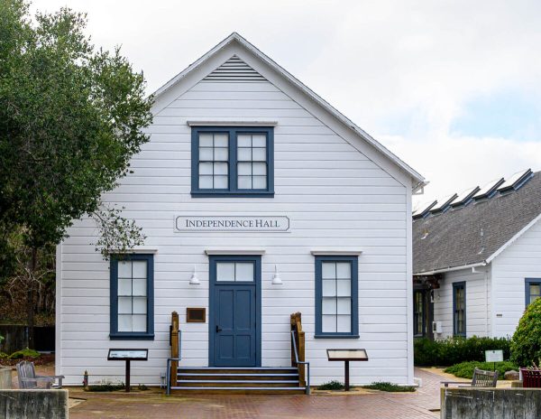 Woodside Town Hall closed December 25 through January 1 - InMenlo