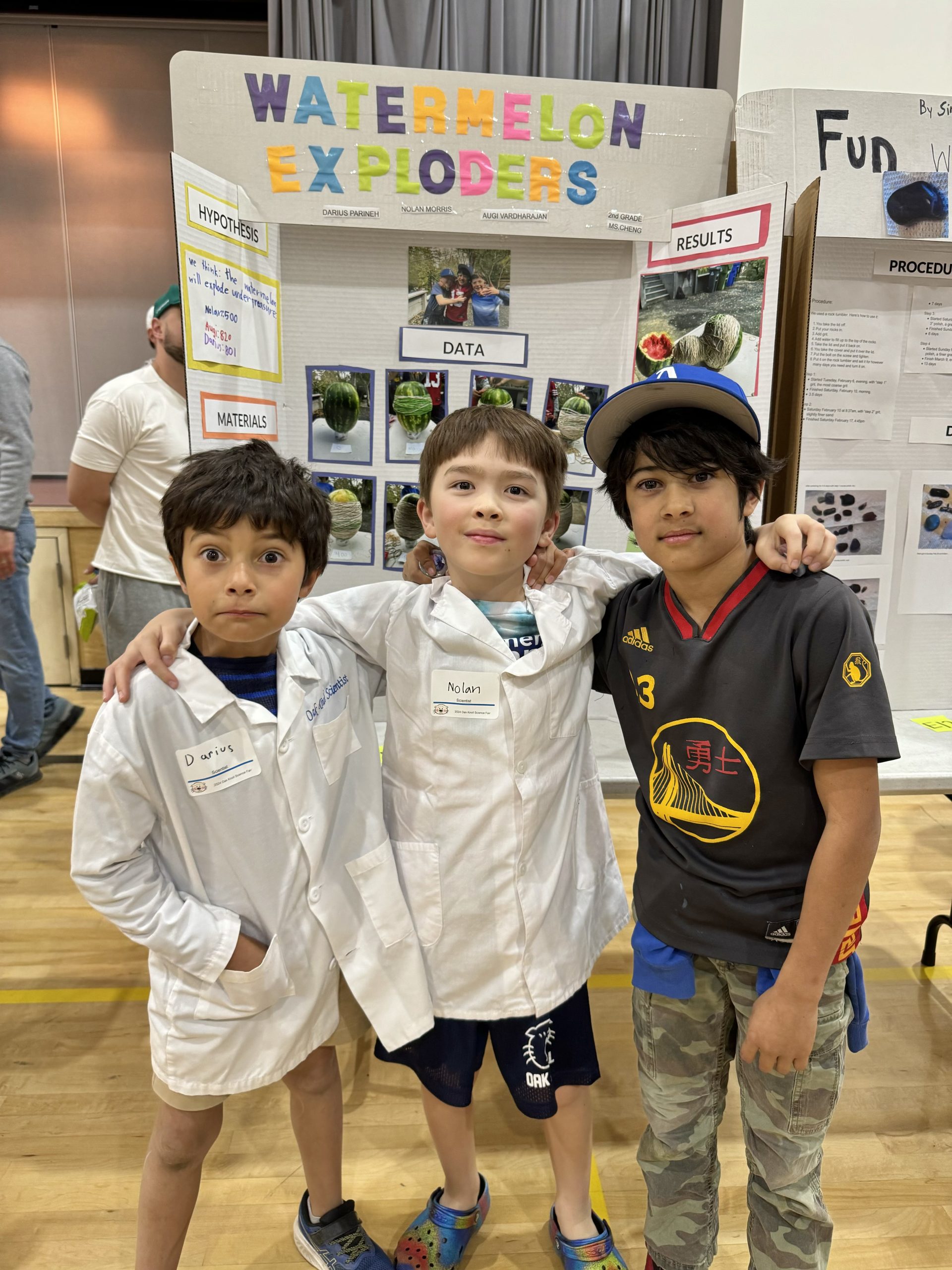 Spotted: Second graders participating in Oak Knoll science fair - InMenlo